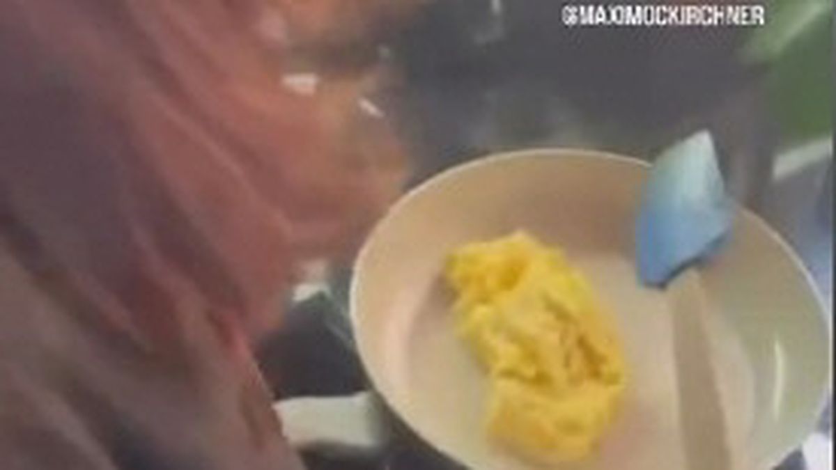 CFK cocinando en prisión domiciliaria
