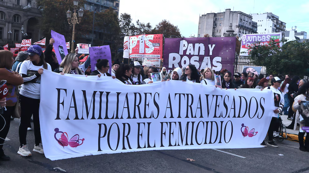 Ni Una Menos: con duras críticas al Gobierno, una multitud de mujeres ...