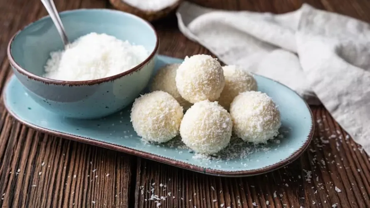La deliciosa receta de bombones de coco con dos ingredientes