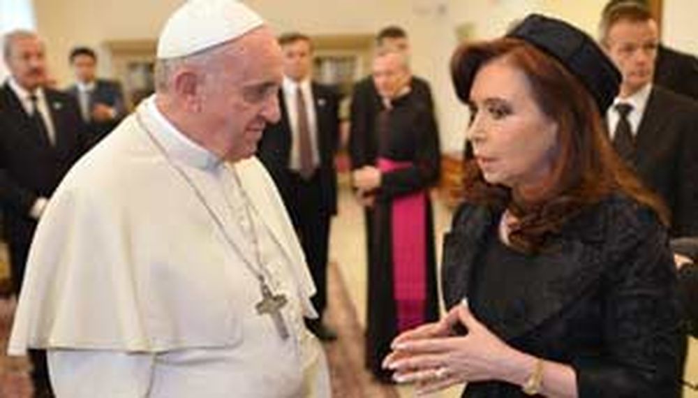 El Papa invitó a CFK a un almuerzo en el Vaticano