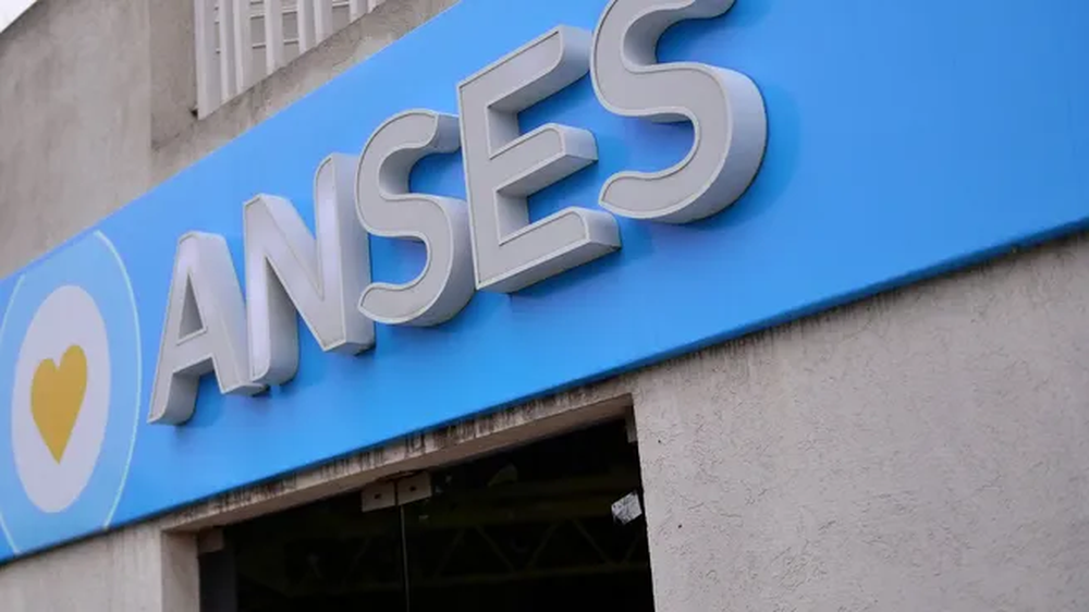 Es oficial: jubilaciones de ANSES con aumento del 2,6%, bono y aguinaldo