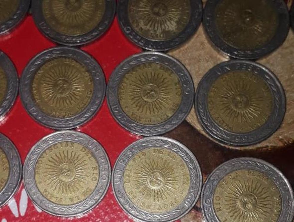 Furor y burlas en San Juan por el supuesto valor de monedas de $1 con ...