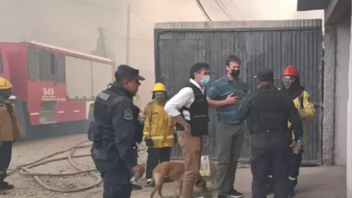 Intenso trabajo para sofocar distintos focos de incendio en la capital ...