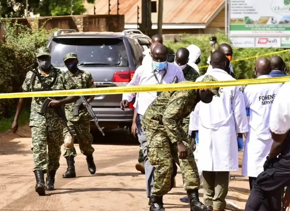 Uganda: murieron 41 estudiantes en un ataque a una escuela vinculado al ...