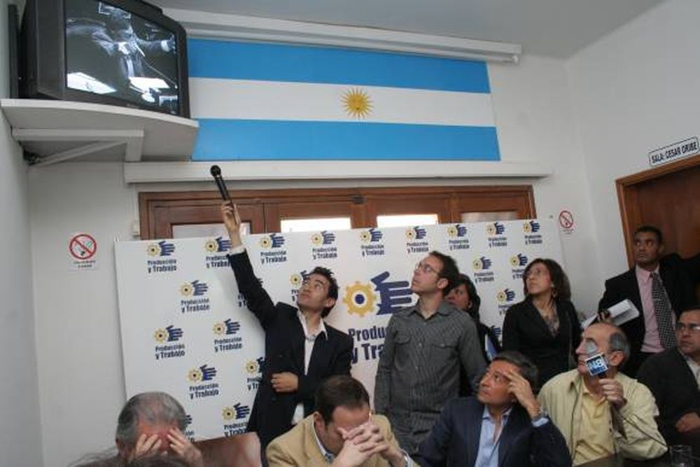 Basualdo puso en duda la sociedad