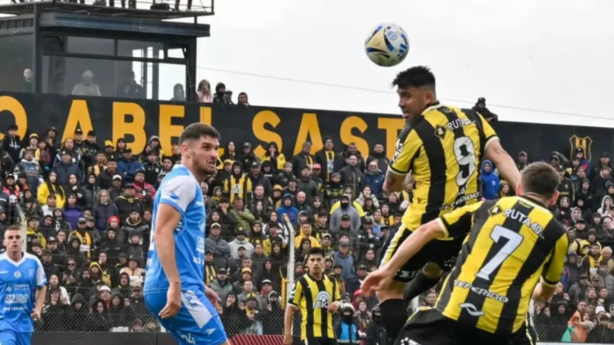 Estudiantes de Río Cuarto logró su vuelta a Primera en Madryn