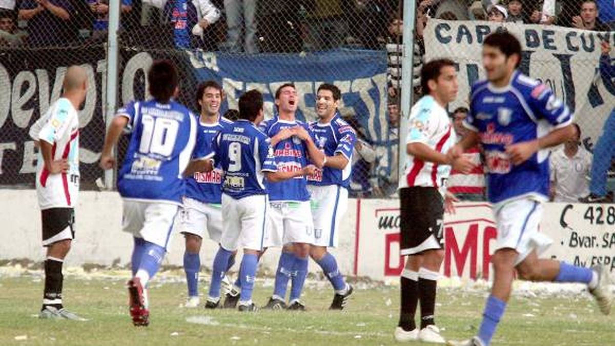 Azul desteñido pero ganador