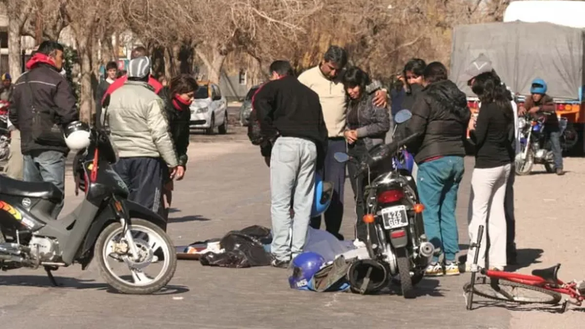 Un joven murió aplastado por un camión