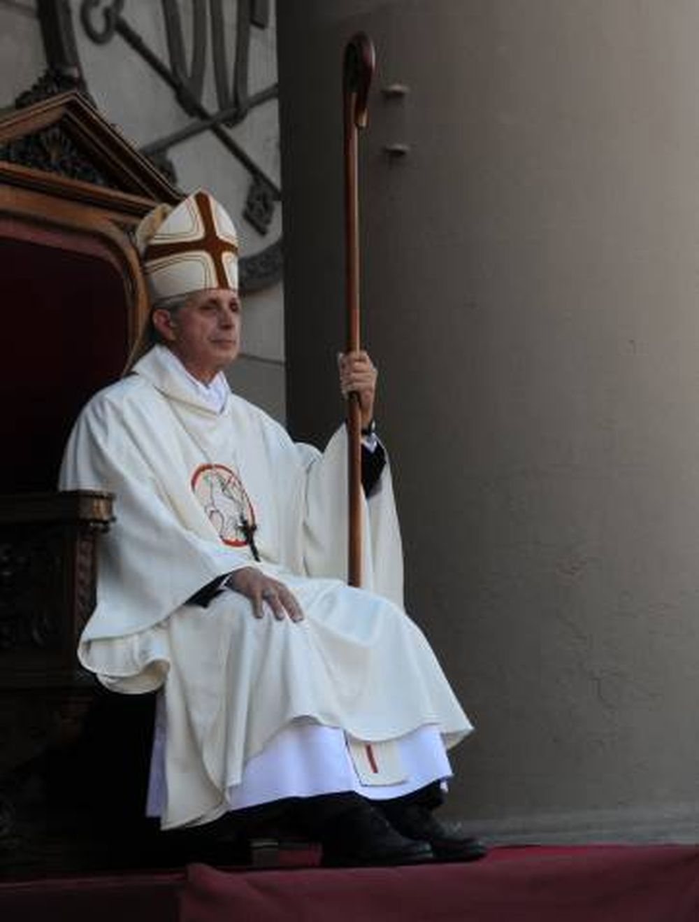 Fuerte presencia K para la asunción de monseñor Poli