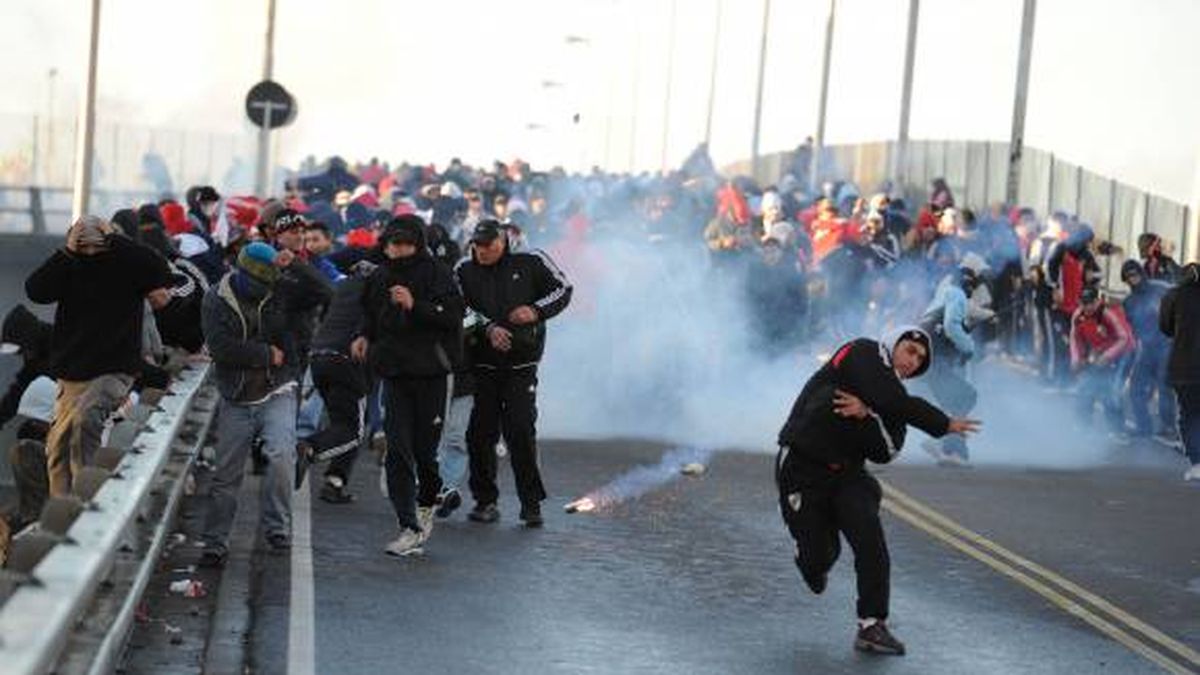 Todo Núñez sufrió el descontrol y la furia de los hinchas